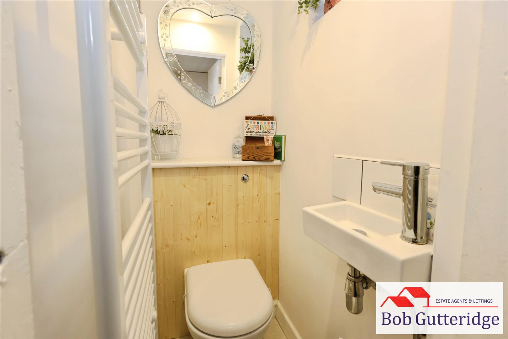 Property Details - Bob Gutteridge Estate Agents and Valuers